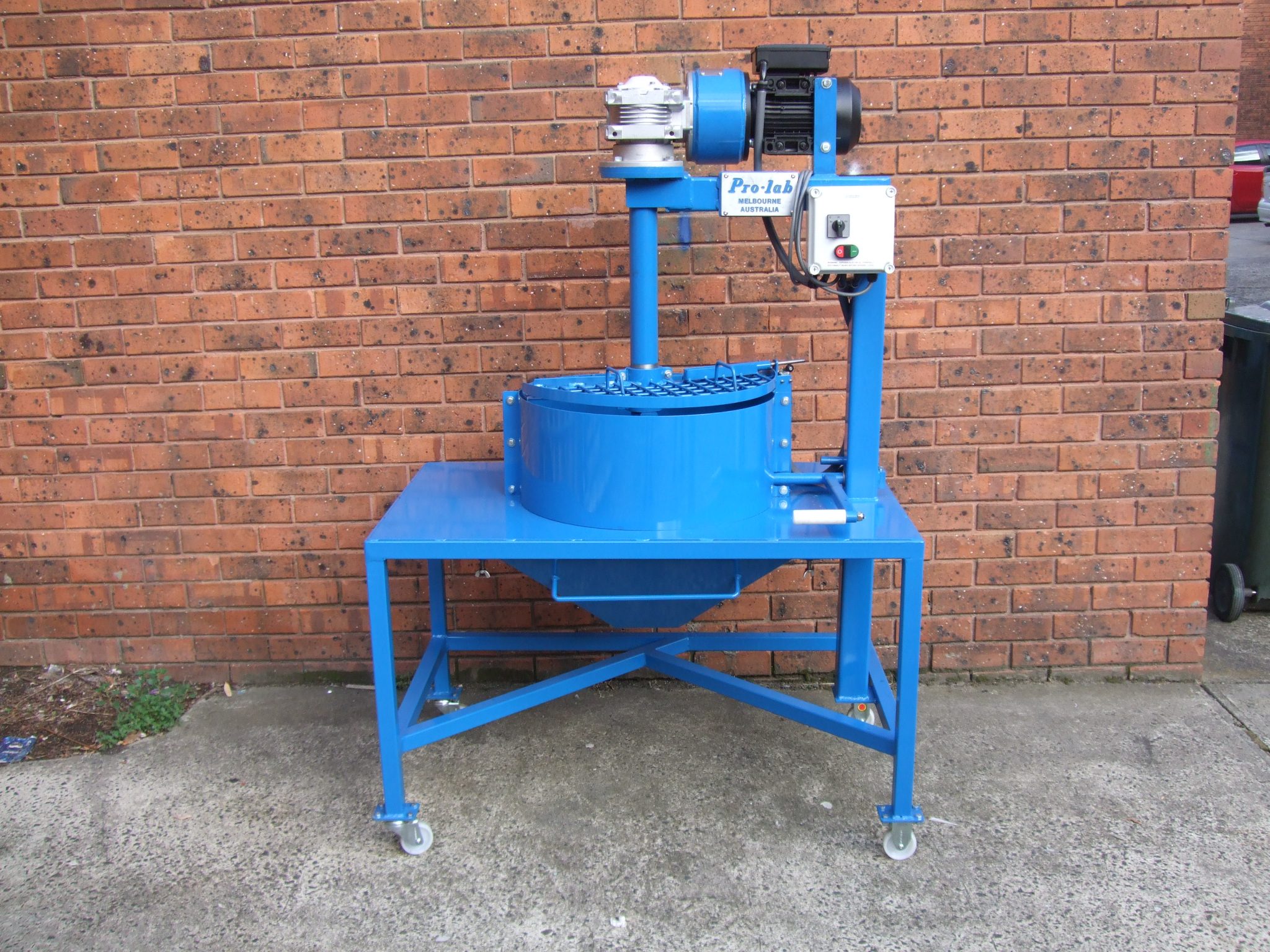 Drying, Weighing and Grading - Pro-lab Production Supplies